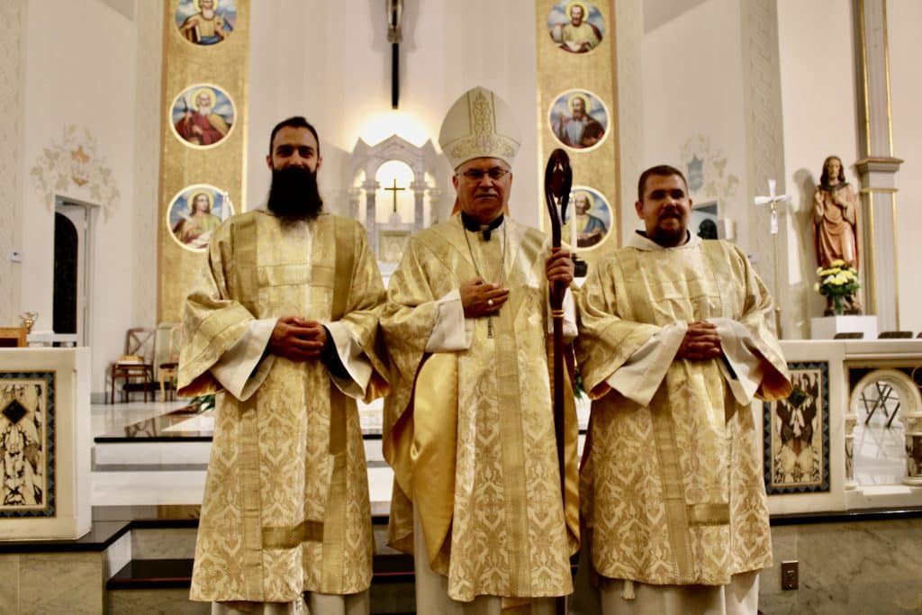 Fra Slaven Tomić i fra Alojzije Slavko Anđelić u Chicagu zaređeni za ...